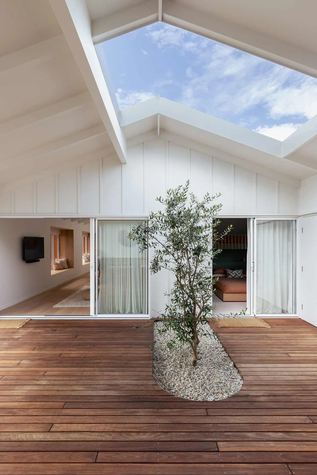 Two Contemporary Coastal Villas Encapsulate the Spirit of Cabarita ...