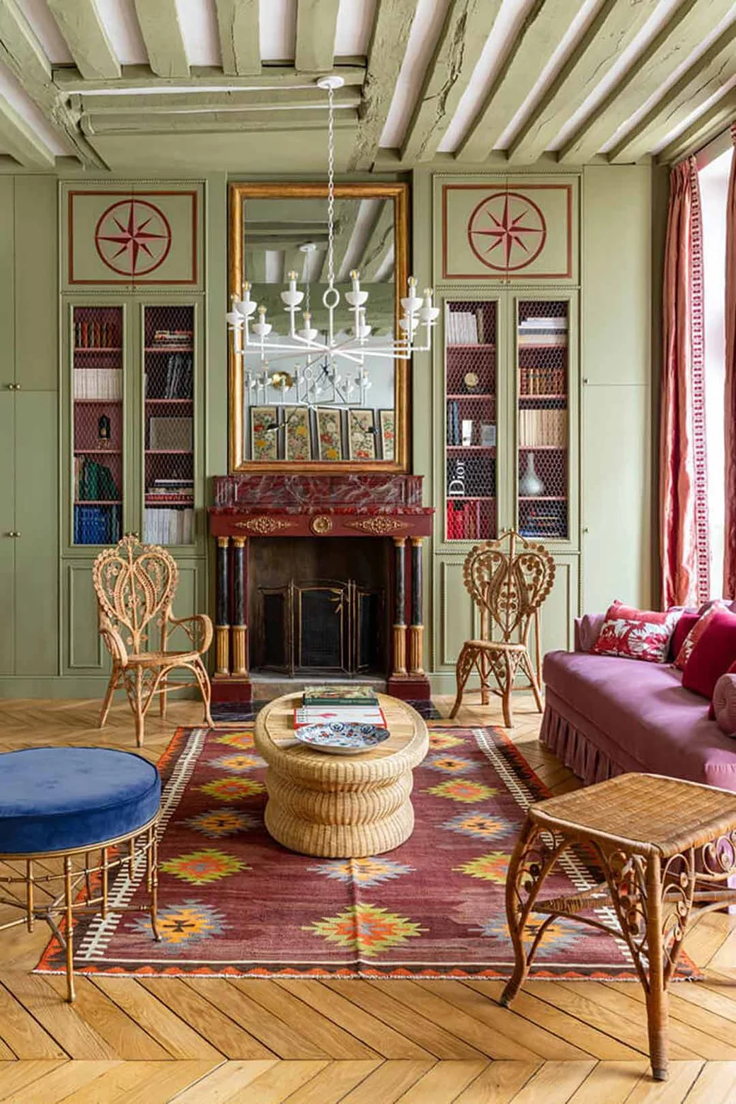 What is Maximalism? A Guide to Maximalist Interior Design - ABI ...