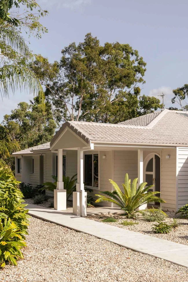 The Gold Coast Hinterland Home Exuding Modern Coastal Interior Design ...
