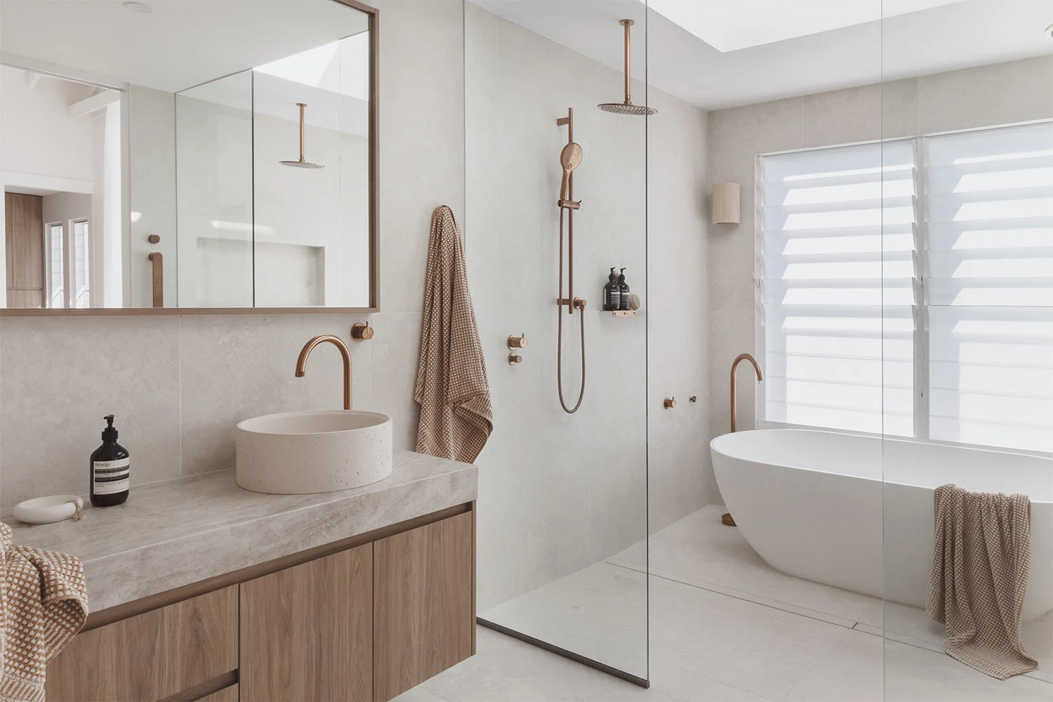 Shower Over Bath: Pros and Cons of a Bathtub Shower Combo | ABI Interiors