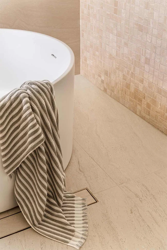 Shower Over Bath: Pros and Cons of a Bathtub Shower Combo | (NZ) ABI ...