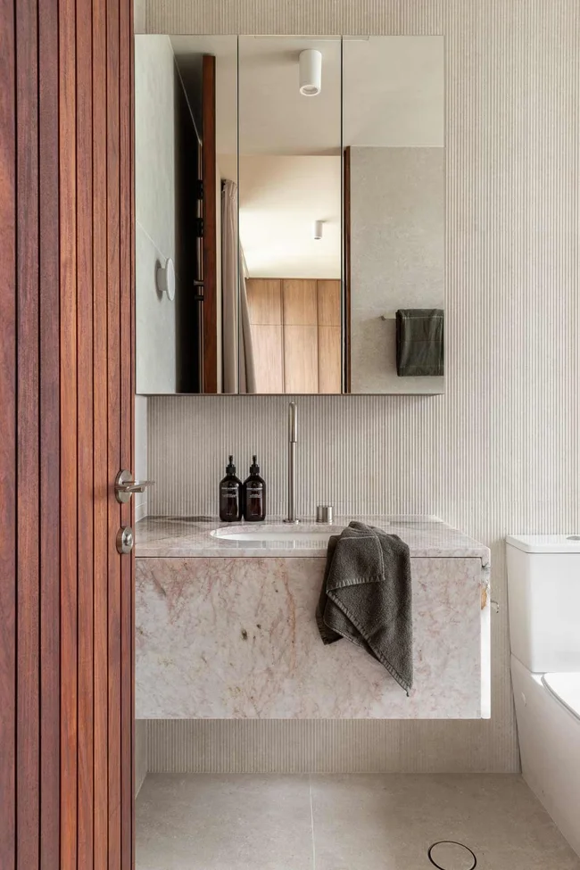Everything You Need to Know About Vanities for Small Bathrooms | ABI ...