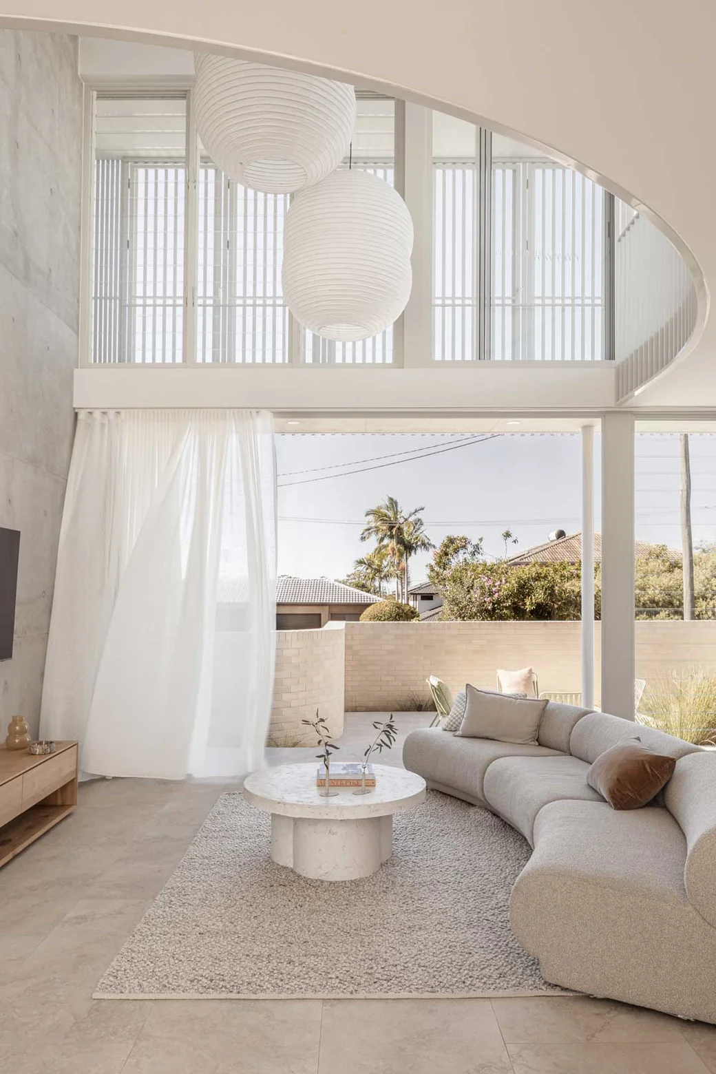 Bairnsdale: Inspiring Views, Minimalist Architecture, and Natural Light ...