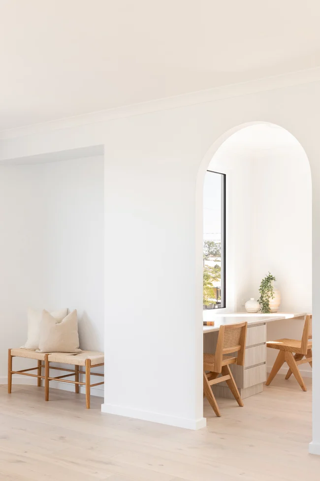A Modern Home Where Spaciousness and Natural Light Become Cohesive ...