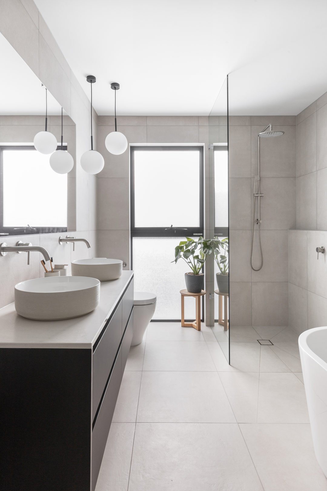 The Sociable Weaver’s Japanese-Style House Is a Thoughtful Inner-City ...